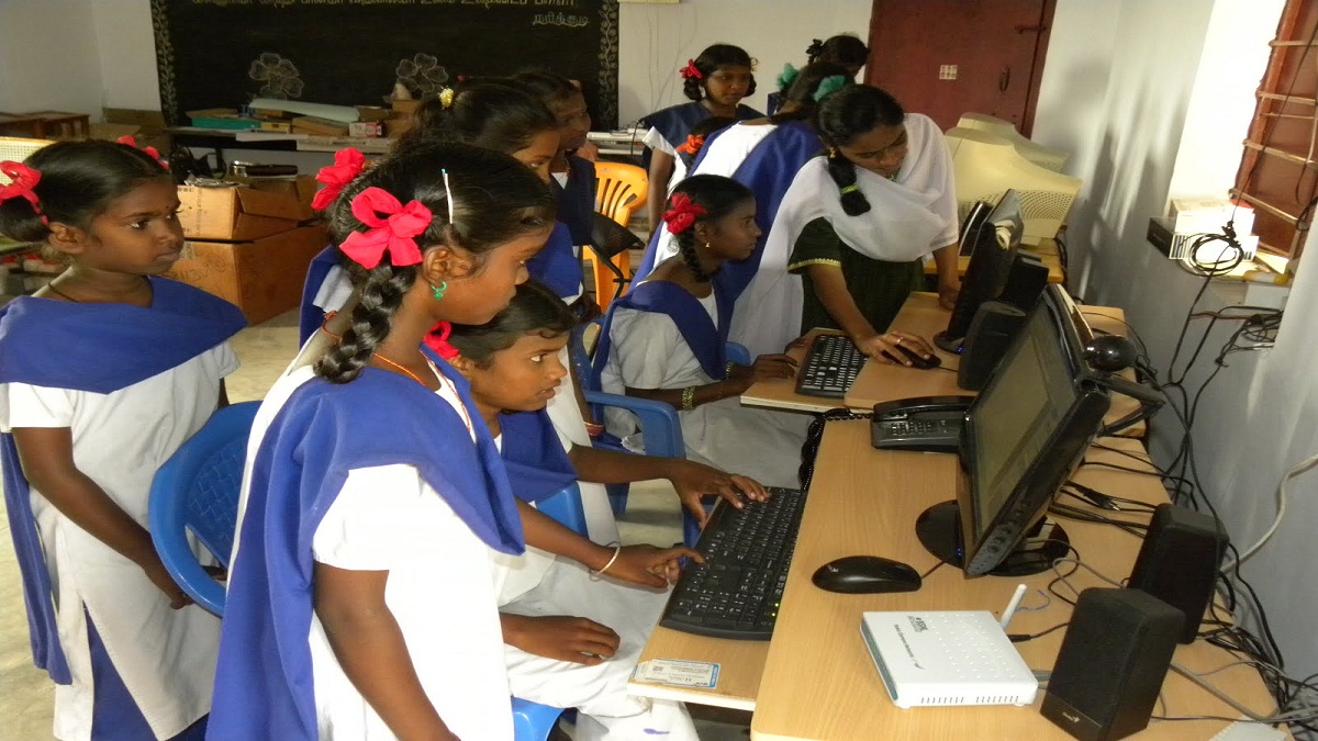 மீண்டும் 6ஆம் வகுப்பு முதல் கம்ப்யூட்டர் சயின்ஸ் பாடம்: தமிழக அரசு ...